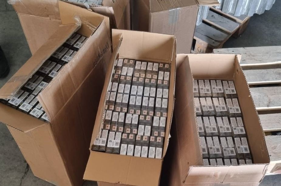 Bulgar gümrüğü, 7 bin paket kaçak sigaraya el koydu!